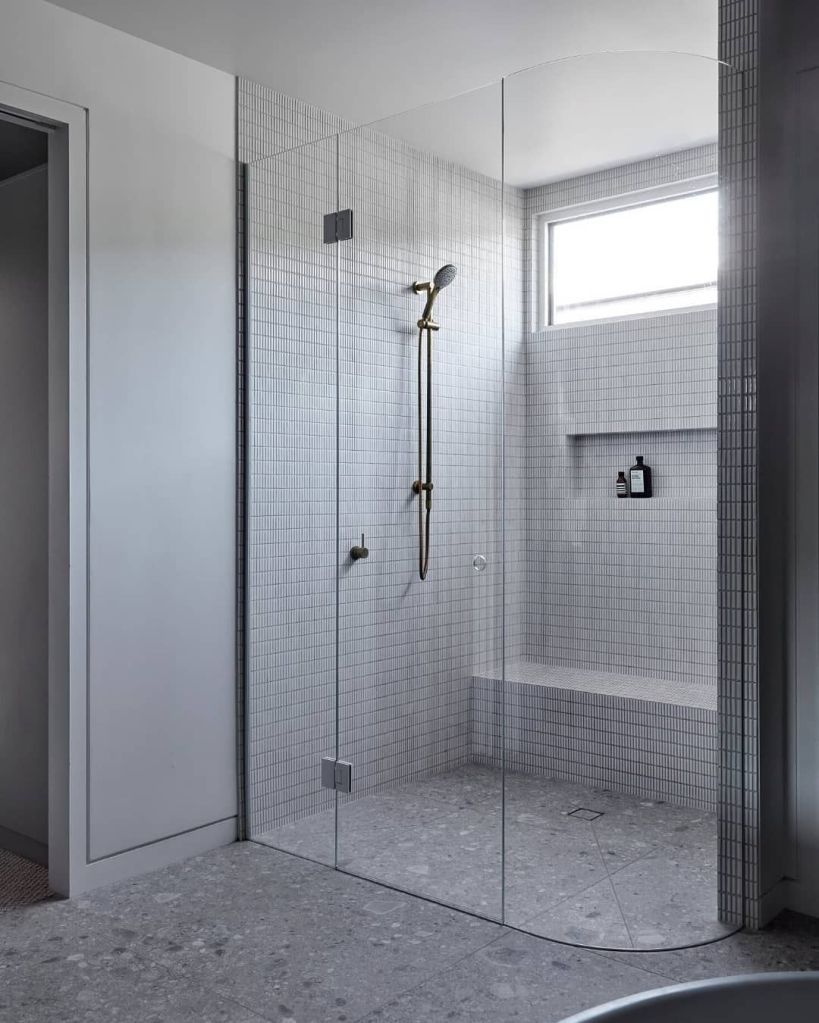 Why Curved Shower Screens Are The Most Popular – Jim The Bathroom Guy